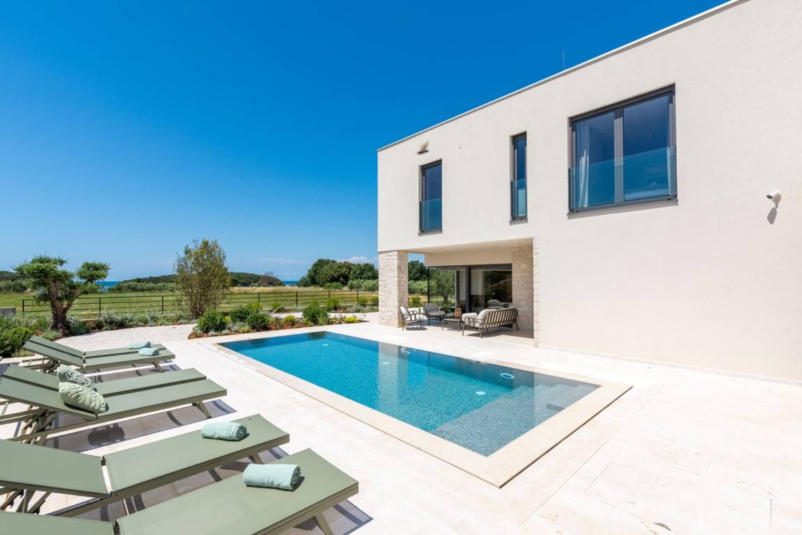 150 M² Villa ∙ 3 Bedrooms ∙ 8 Guests - Rovinj