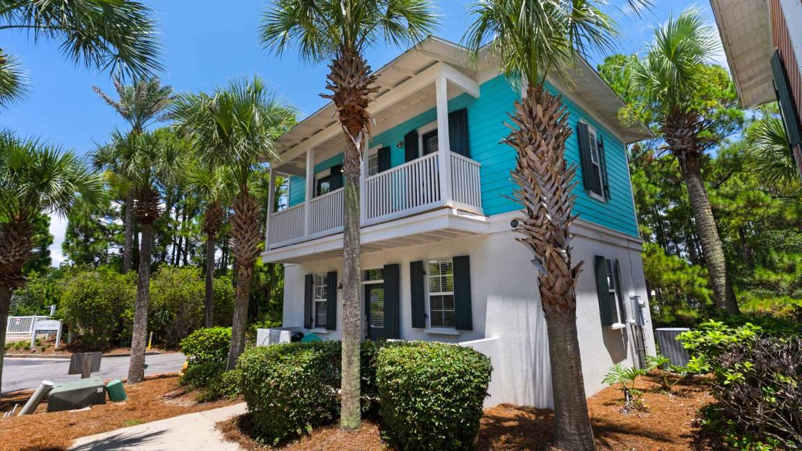 94 M² House ∙ 2 Bedrooms ∙ 8 Guests - Seaside, FL