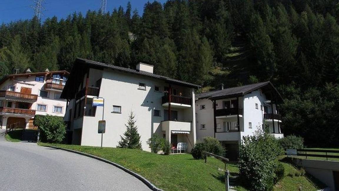 70 M² Ferienwohnung ∙ 2 Schlafzimmer ∙ 4 Gäste - Savognin