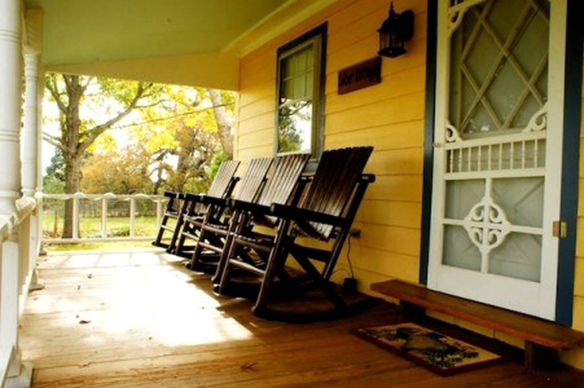 Accommodation ∙ 1 Bedroom ∙ 8 Guests - Round Top, TX