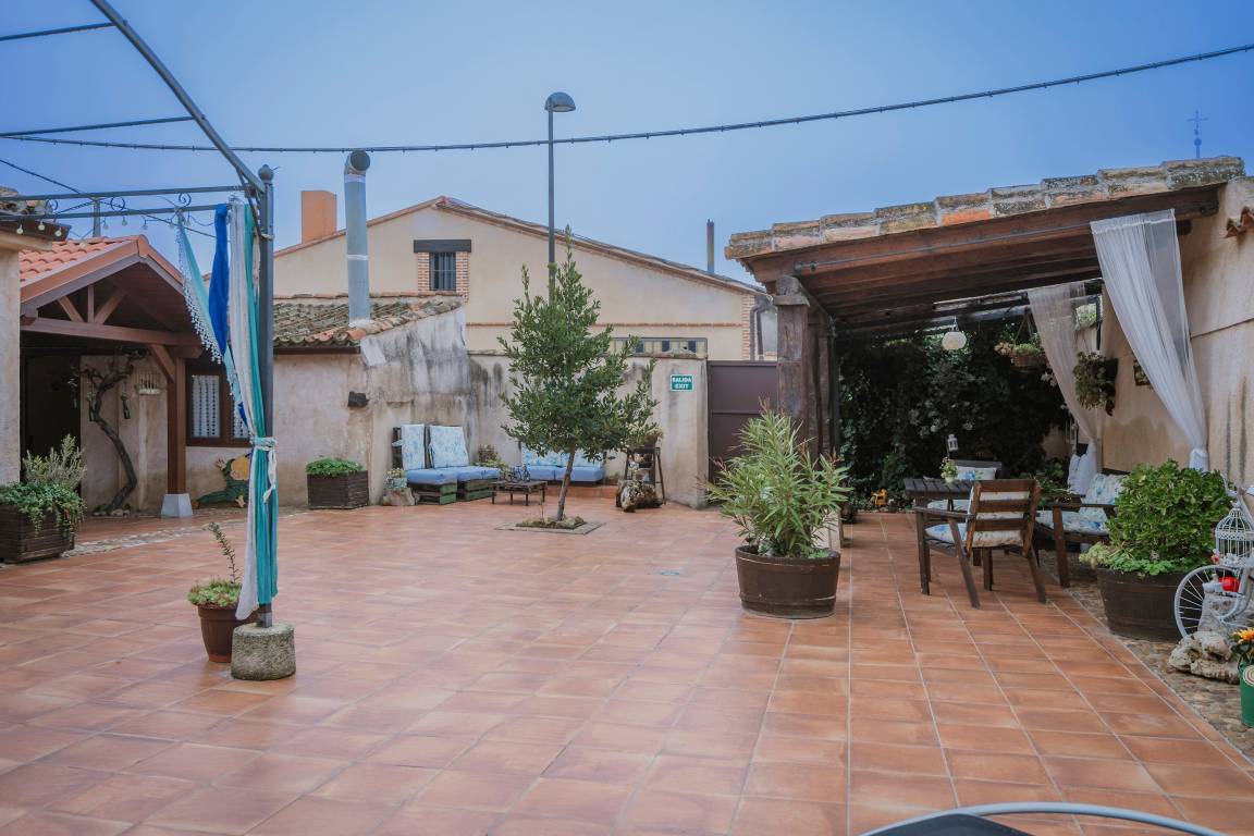 86 M² Casa ∙ 2 Habitaciones ∙ 5 Huéspedes - Simancas