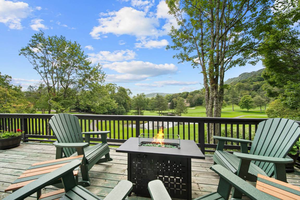 House ∙ 3 Bedrooms ∙ 12 Guests - Beech Mountain, NC