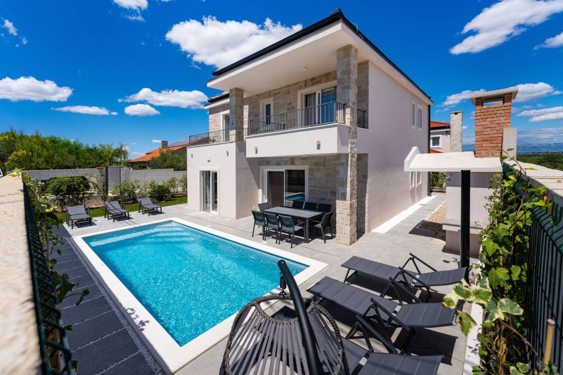 250 M² Villa ∙ 4 Sovrum ∙ 8 Gäster - Bibinje