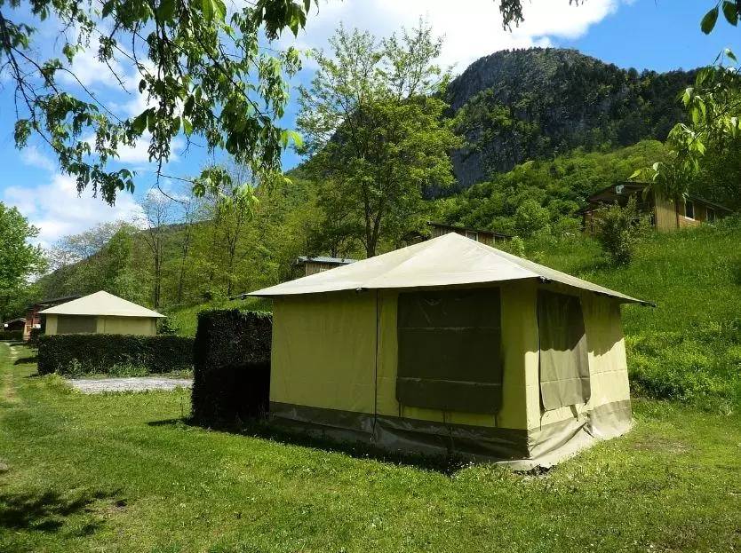 16 M² Mobil-home ∙ 2 Chambres ∙ 4 Personnes - Ariège