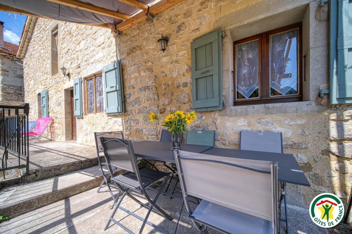 72 M² Gîte ∙ 2 Chambres ∙ 6 Personnes - Drôme