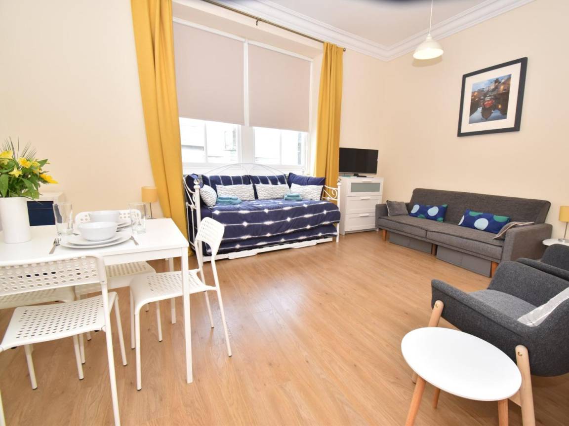 Apartment ∙ 1 Bedroom ∙ 2 Guests - Tenby