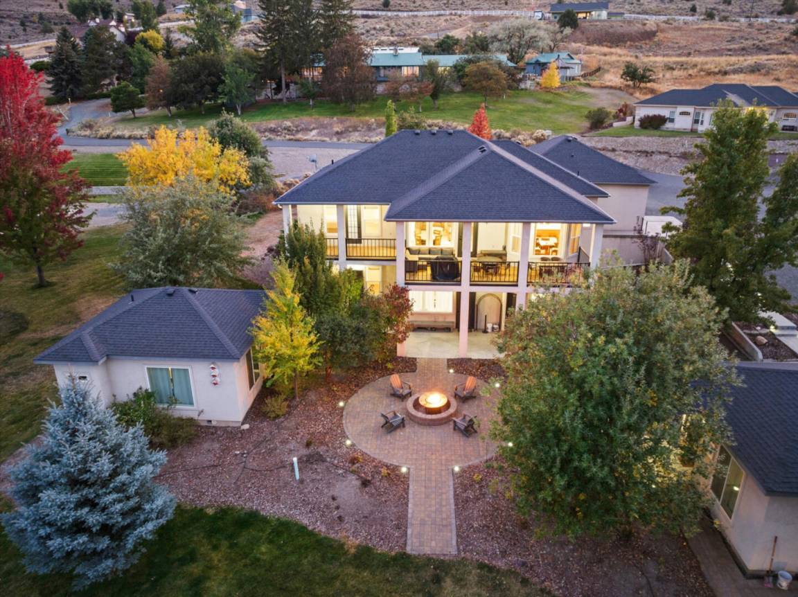 56 M² House ∙ 6 Bedrooms ∙ 14 Guests - Baker City, OR