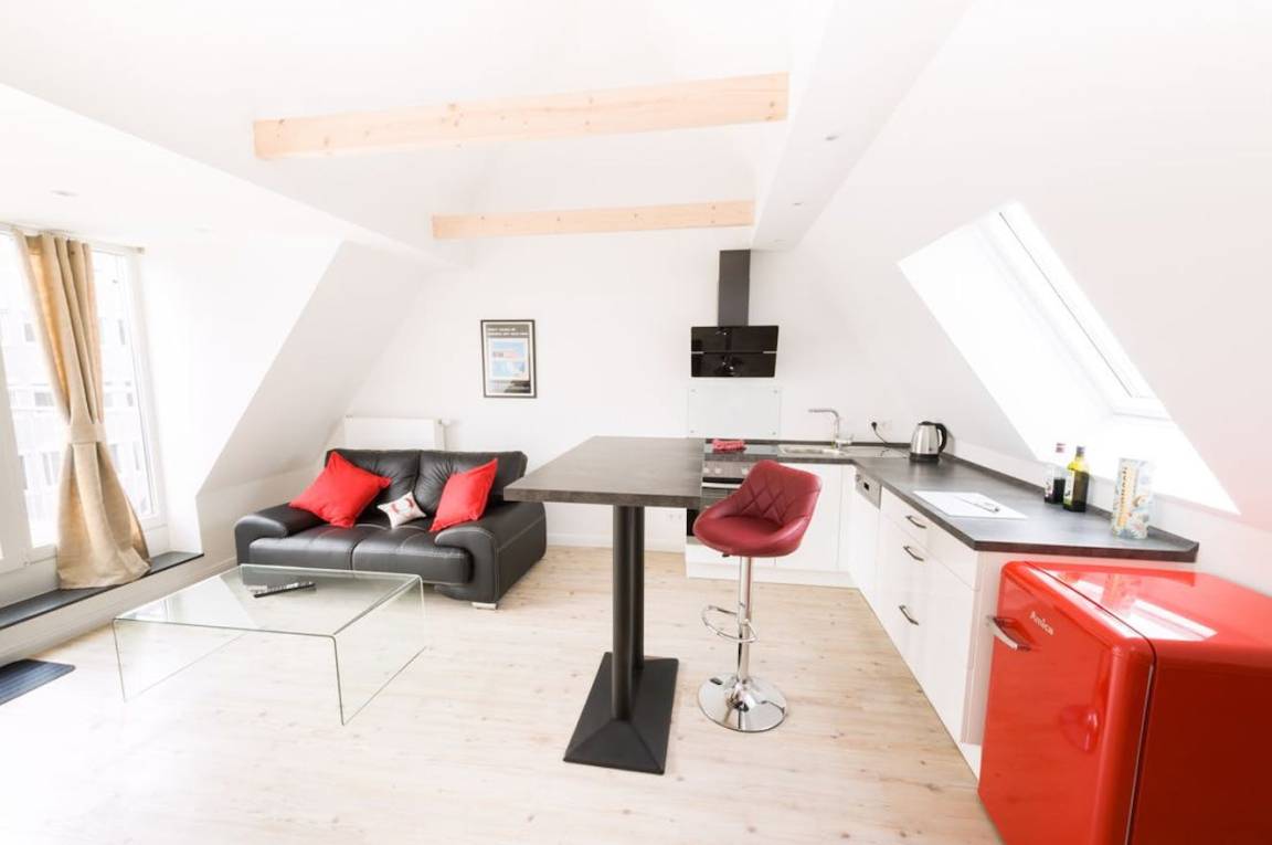 56 M² Huoneisto ∙ 1 Makuuhuone ∙ 2 Vierasta - Dortmund