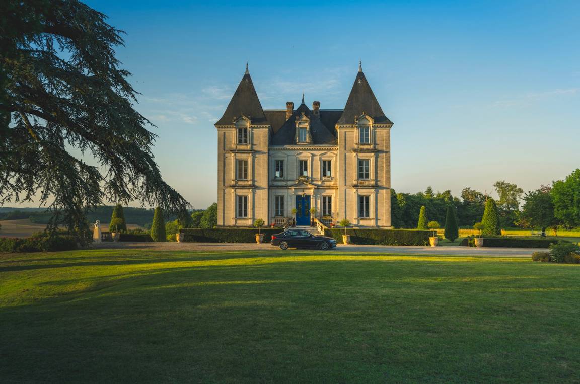 1000 M² Villa ∙ 9 Chambres ∙ 18 Personnes - Mareuil