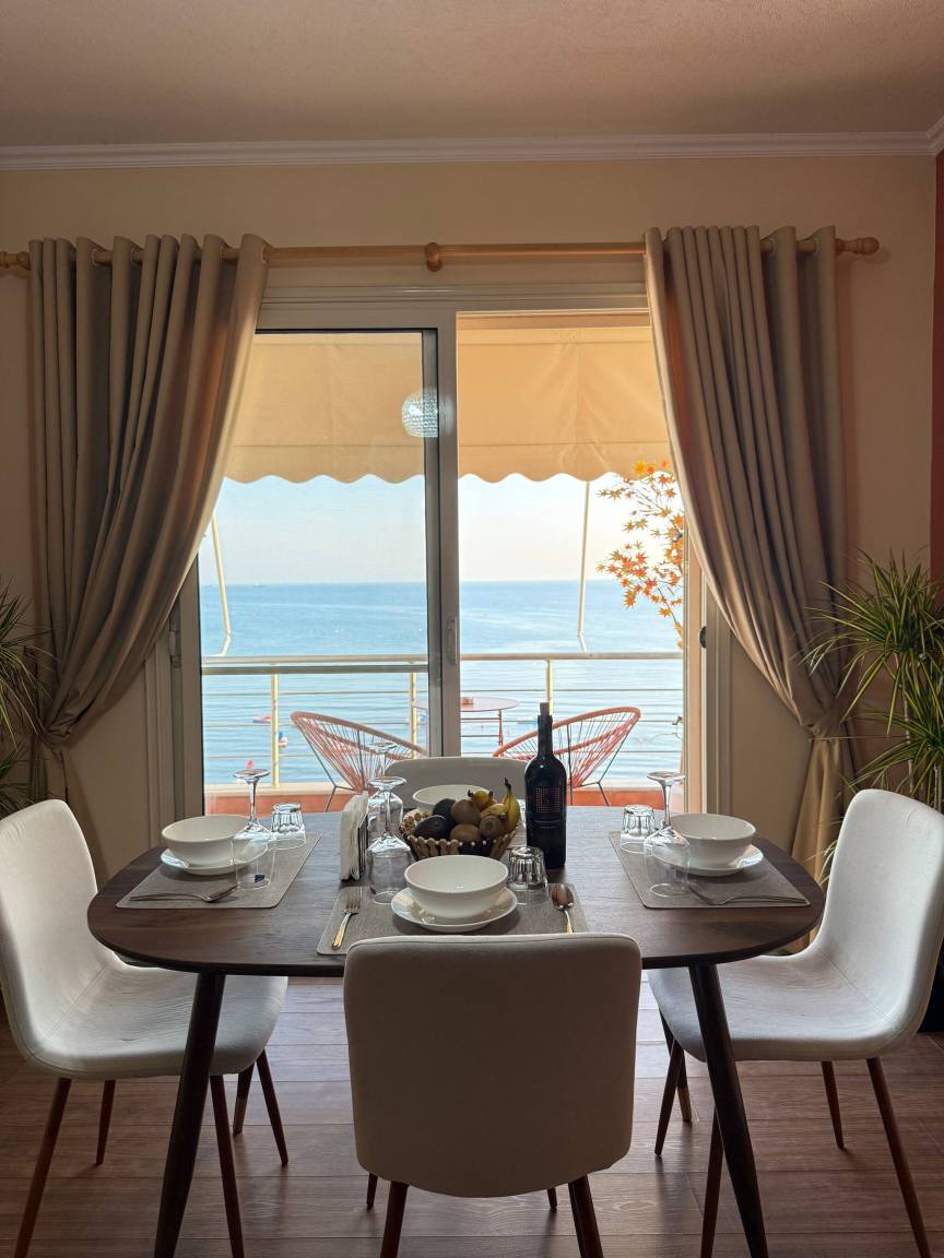 60 M² Apartment ∙ 1 Bedroom ∙ 4 Guests - Durrës