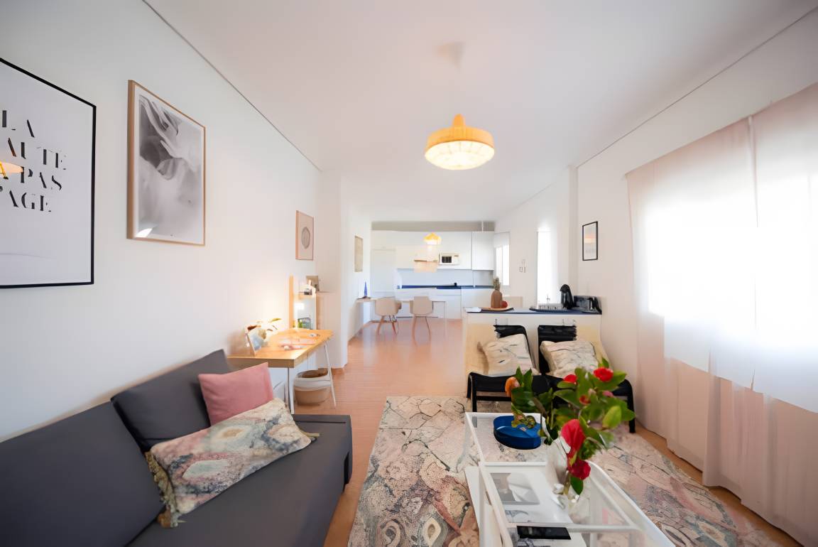 75 M² Apartamento ∙ 2 Habitaciones ∙ 6 Huéspedes - Santurce