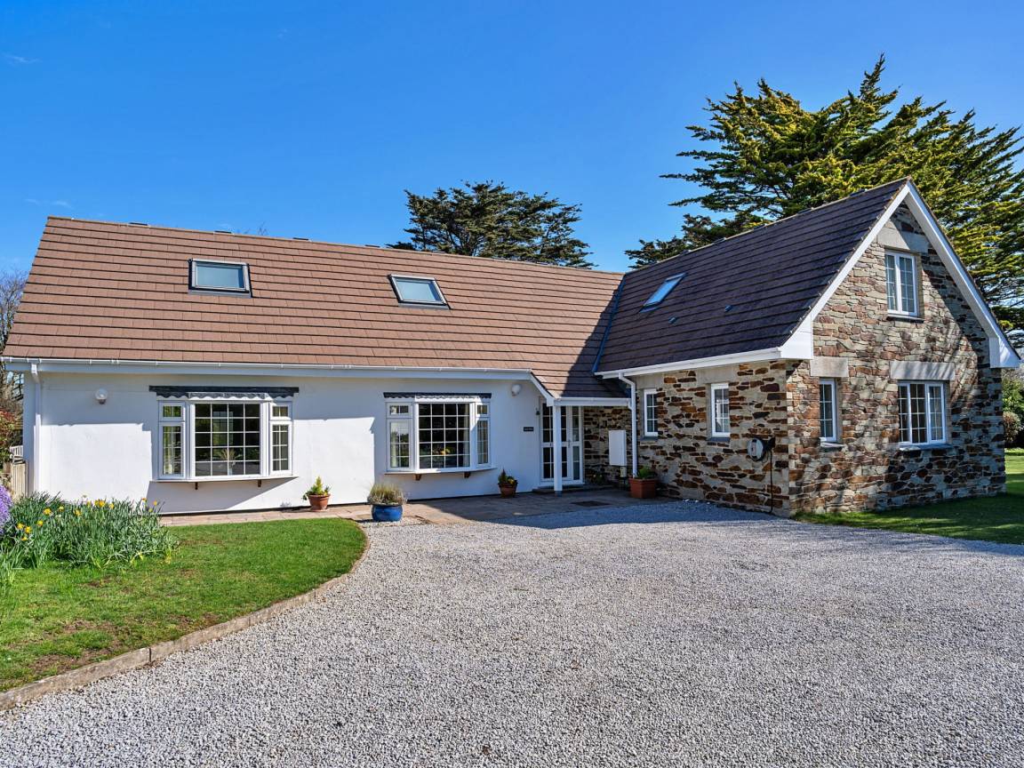 240 M² House ∙ 4 Bedrooms ∙ 8 Guests - Padstow