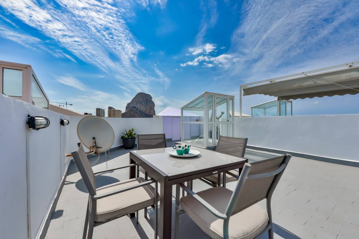 80 M² Ferienwohnung ∙ 1 Schlafzimmer ∙ 3 Gäste - Calp