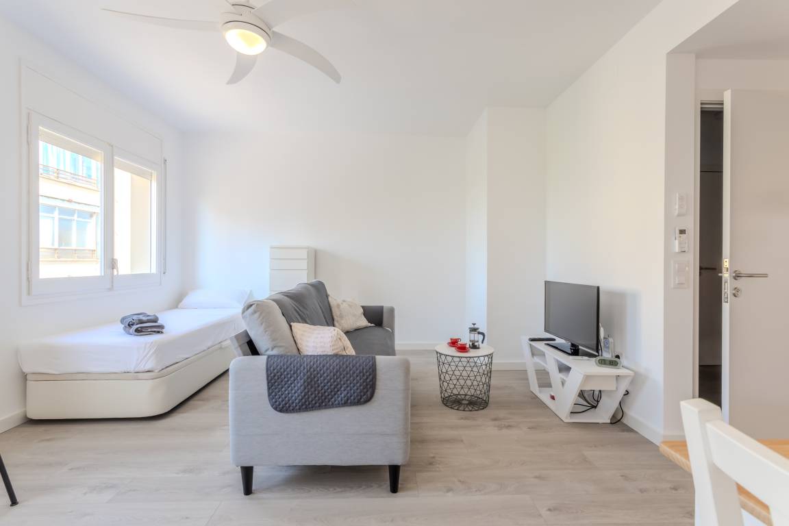 39 M² Studio Flat ∙ 3 Guests - Salt