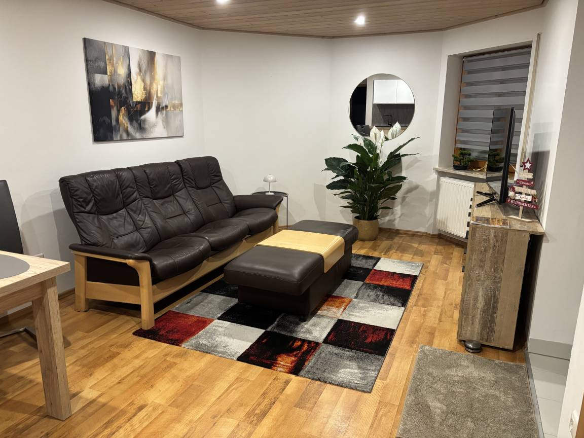 45 M² Ferienwohnung ∙ 1 Schlafzimmer ∙ 2 Gäste - Neunburg vorm Wald