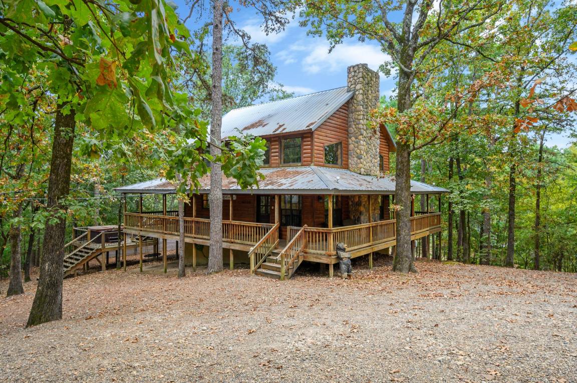 Cabin ∙ 2 Bedrooms ∙ 7 Guests - Broken Bow, OK
