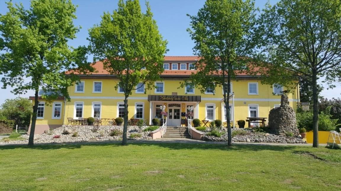 200 M² Ferienwohnung ∙ 3 Schlafzimmer ∙ 6 Gäste - Dobbertin
