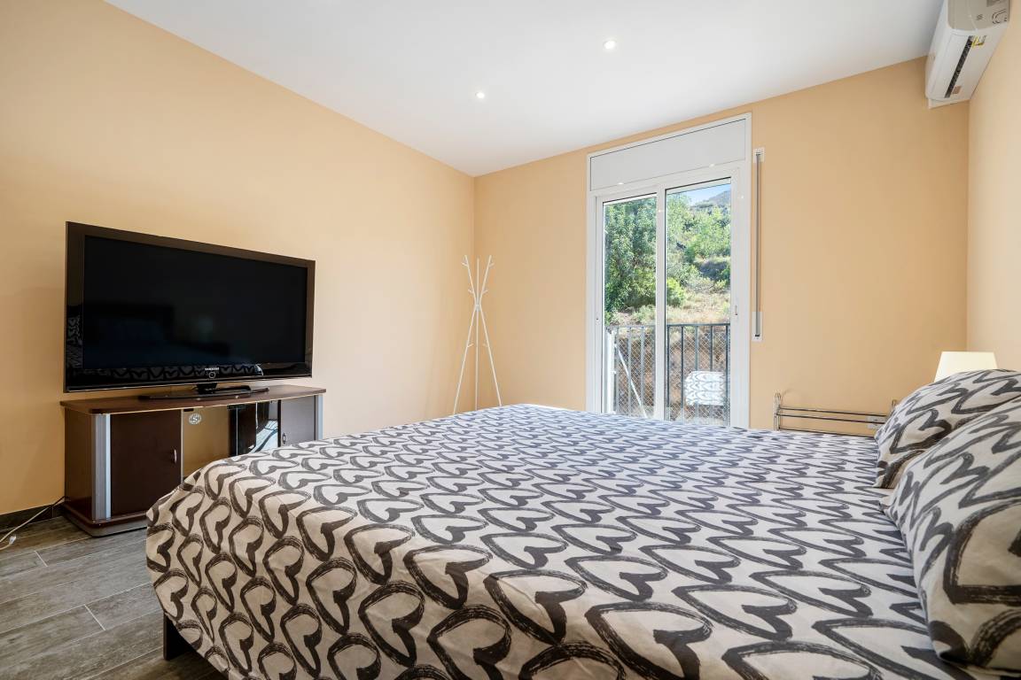 180 M² Casa ∙ 3 Habitaciones ∙ 8 Huéspedes - Tortosa