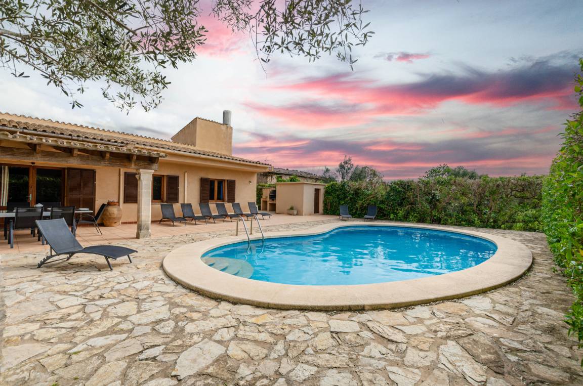 150 M² Villa ∙ 4 Habitaciones ∙ 8 Huéspedes - Pollensa