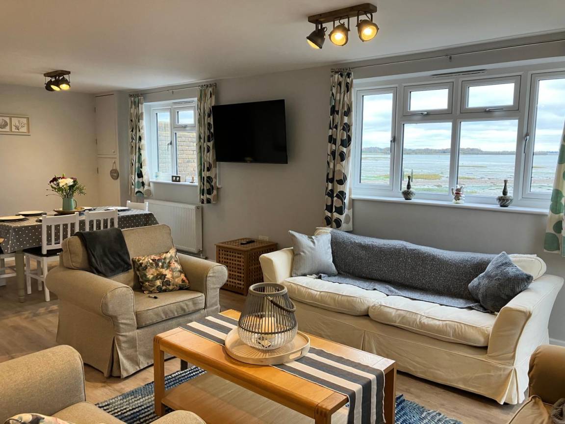 Cottage ∙ 3 Bedrooms ∙ 6 Guests - Hayling Island