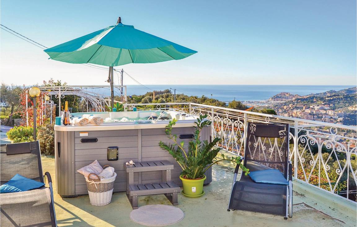 92 M² House ∙ 2 Bedrooms ∙ 6 Guests - Imperia