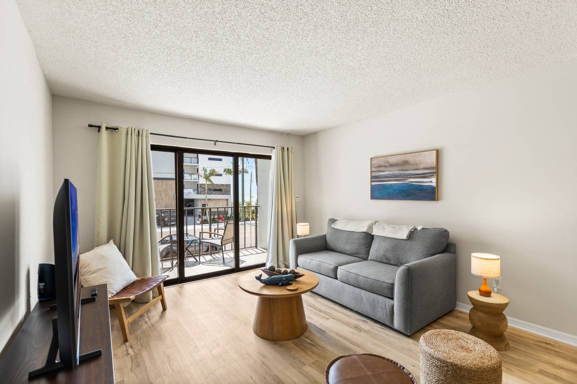 Condo ∙ 1 Bedroom ∙ 4 Guests - Madeira Beach, FL
