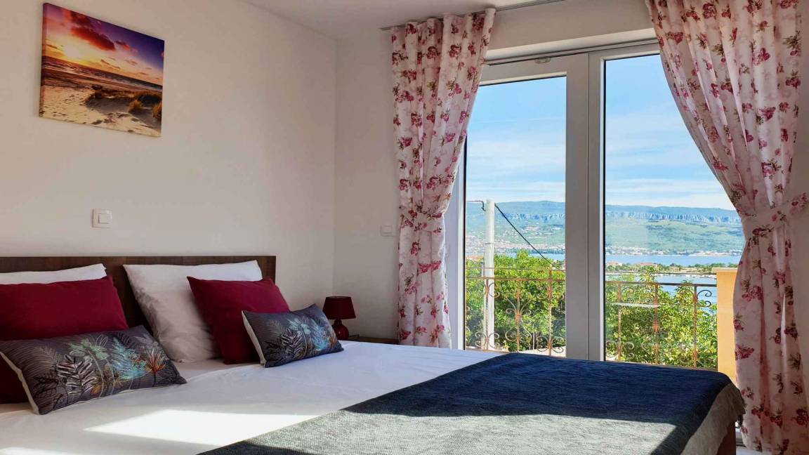 70 M² Appartamento Vacanza ∙ 2 Camere Da Letto ∙ 4 Ospiti - Cirquenizza