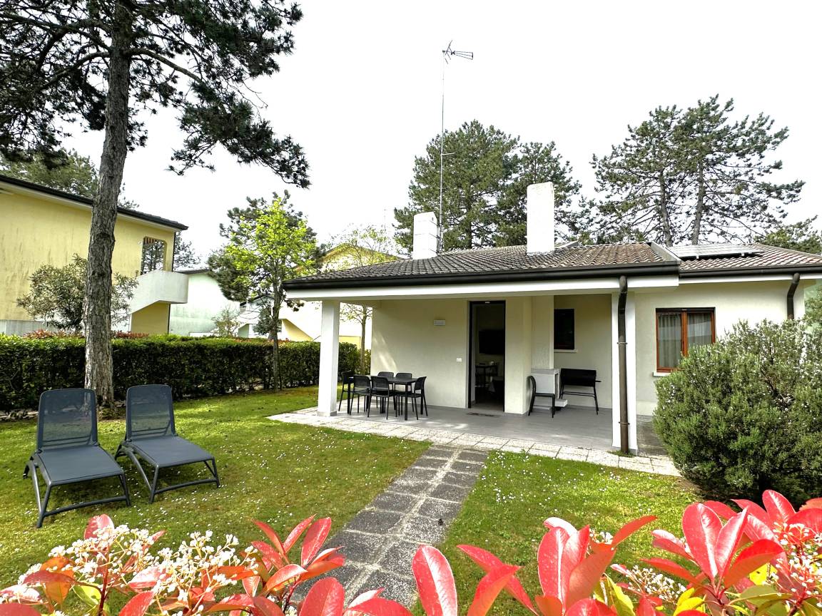 65 M² Villa ∙ 4 Makuuhuonetta ∙ 7 Vierasta - Bibione