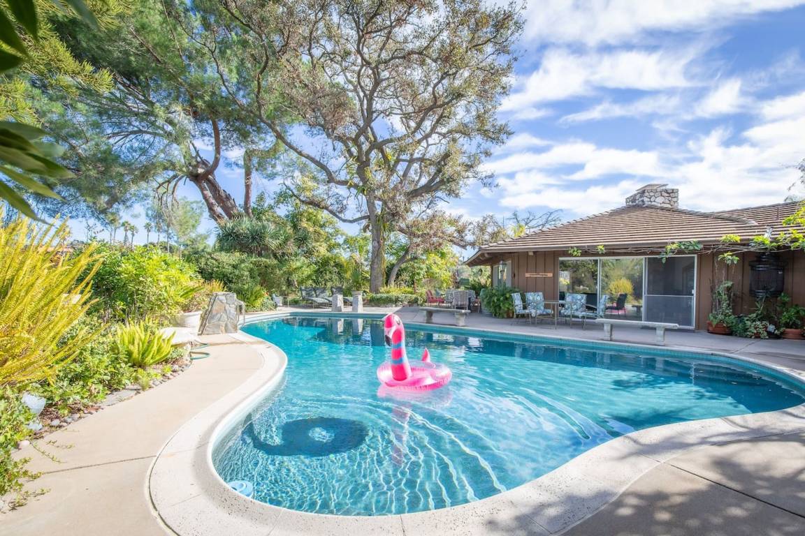 270 M² House ∙ 4 Bedrooms ∙ 12 Guests - Fallbrook, CA