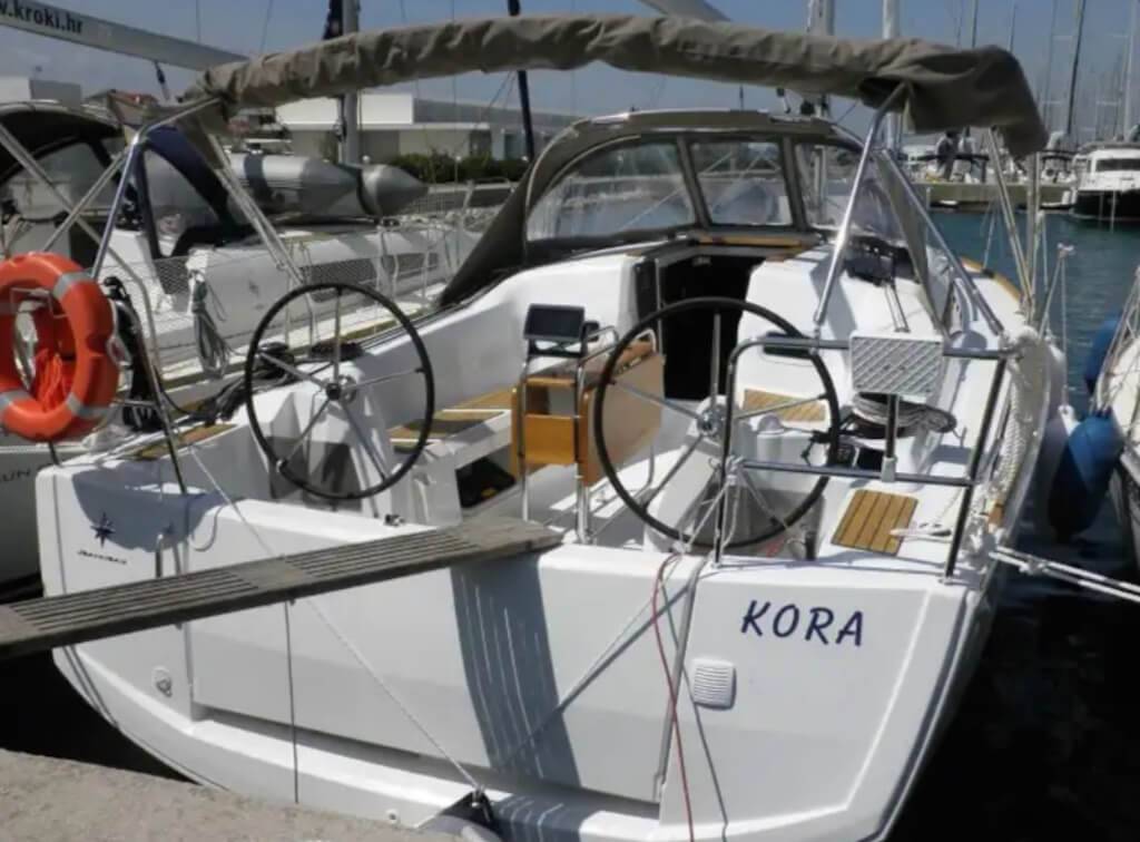 Houseboat ∙ 2 Bedrooms ∙ 4 Guests - Croatia