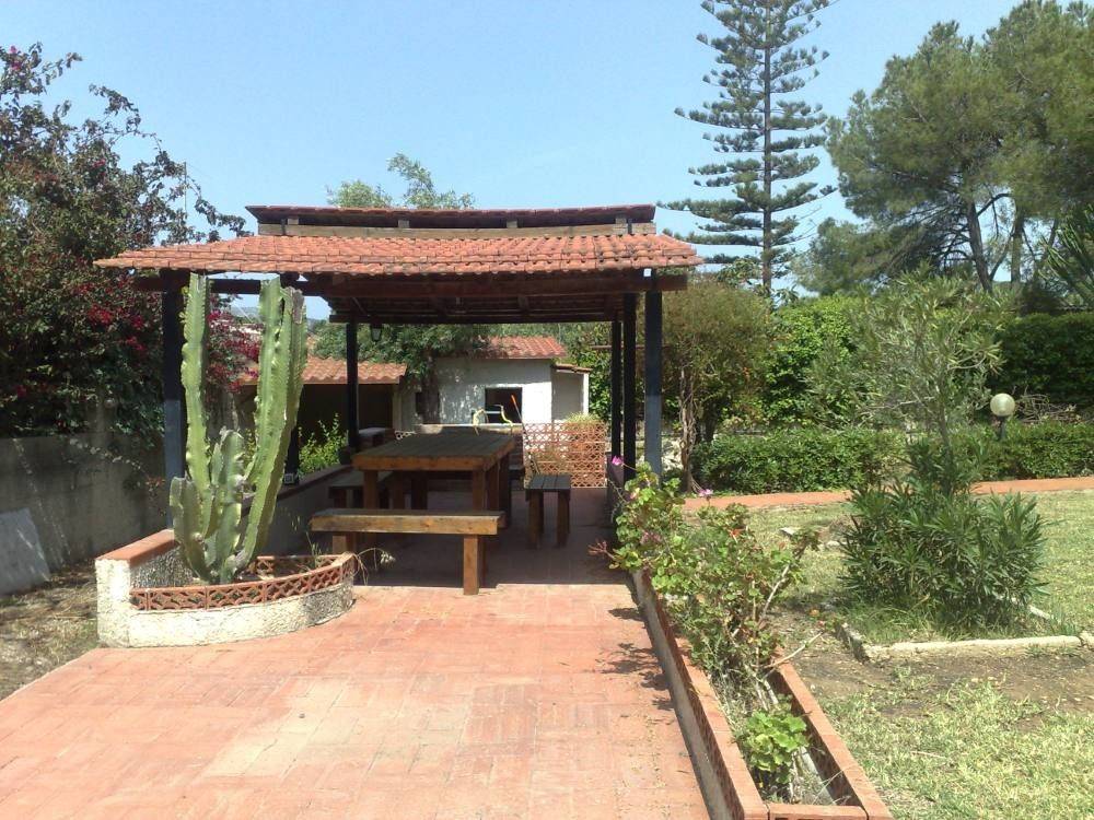 100 M² Villa ∙ 3 Habitaciones ∙ 10 Huéspedes - Siracusa