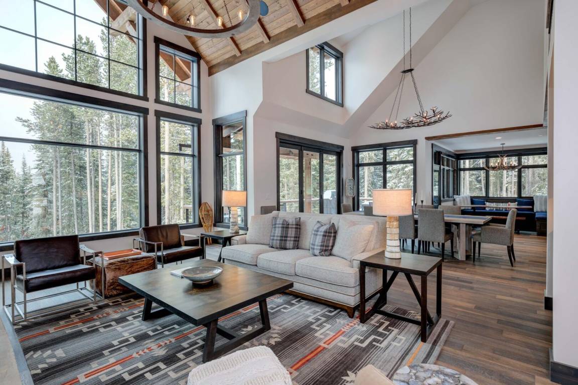House ∙ 5 Bedrooms ∙ 12 Guests - Big Sky, MT