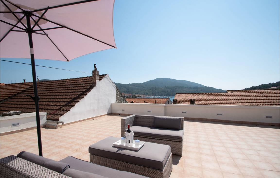 161 M² Ferienhaus ∙ 3 Schlafzimmer ∙ 7 Gäste - Vela Luka