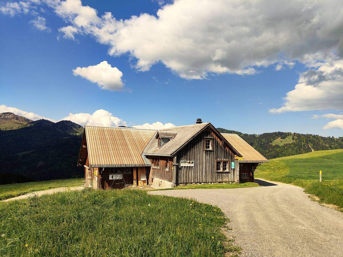 85 M² Ferienhaus ∙ 2 Schlafzimmer ∙ 10 Gäste - Schweiz