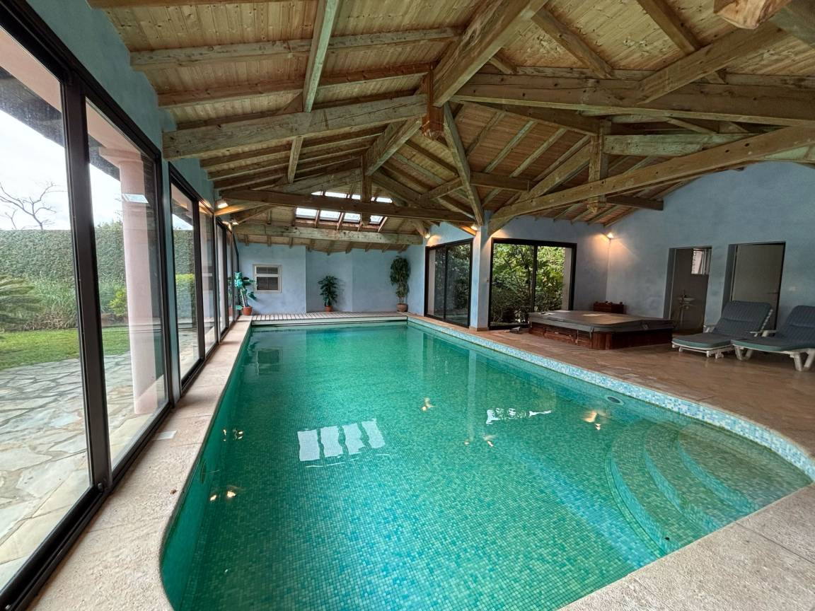 149 M² Apartamento ∙ 2 Habitaciones ∙ 6 Huéspedes - Hondarribia