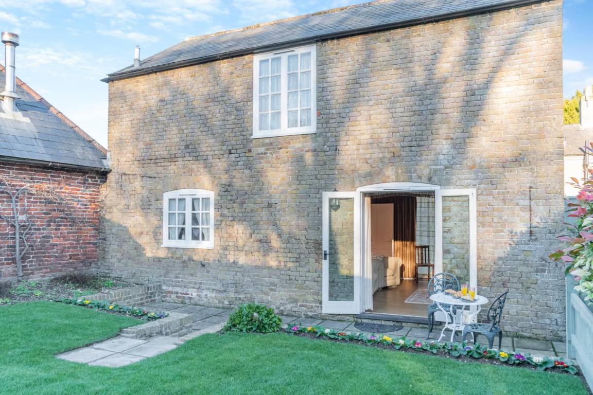 Cottage ∙ 1 Bedroom ∙ 2 Guests - Dover