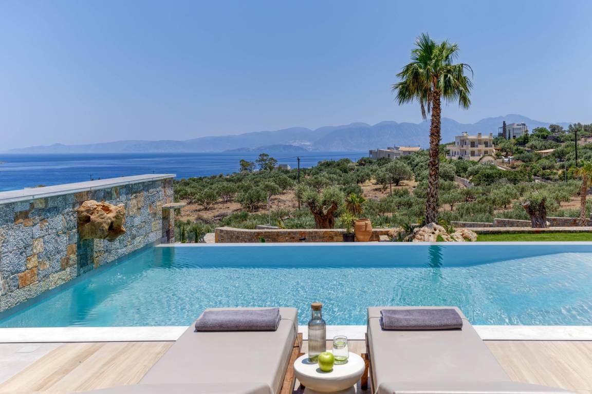 200 M² Villa ∙ 3 Bedrooms ∙ 6 Guests - Elounda