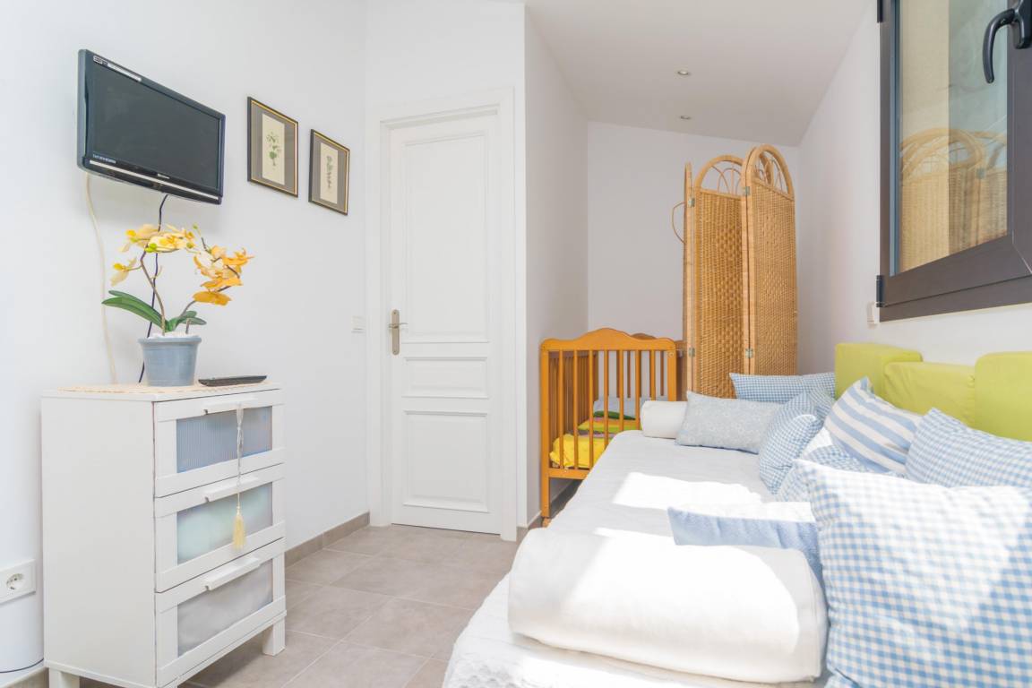 90 M² Chalet ∙ 2 Slaapkamers ∙ 4 Gasten - Son Serra de Marina