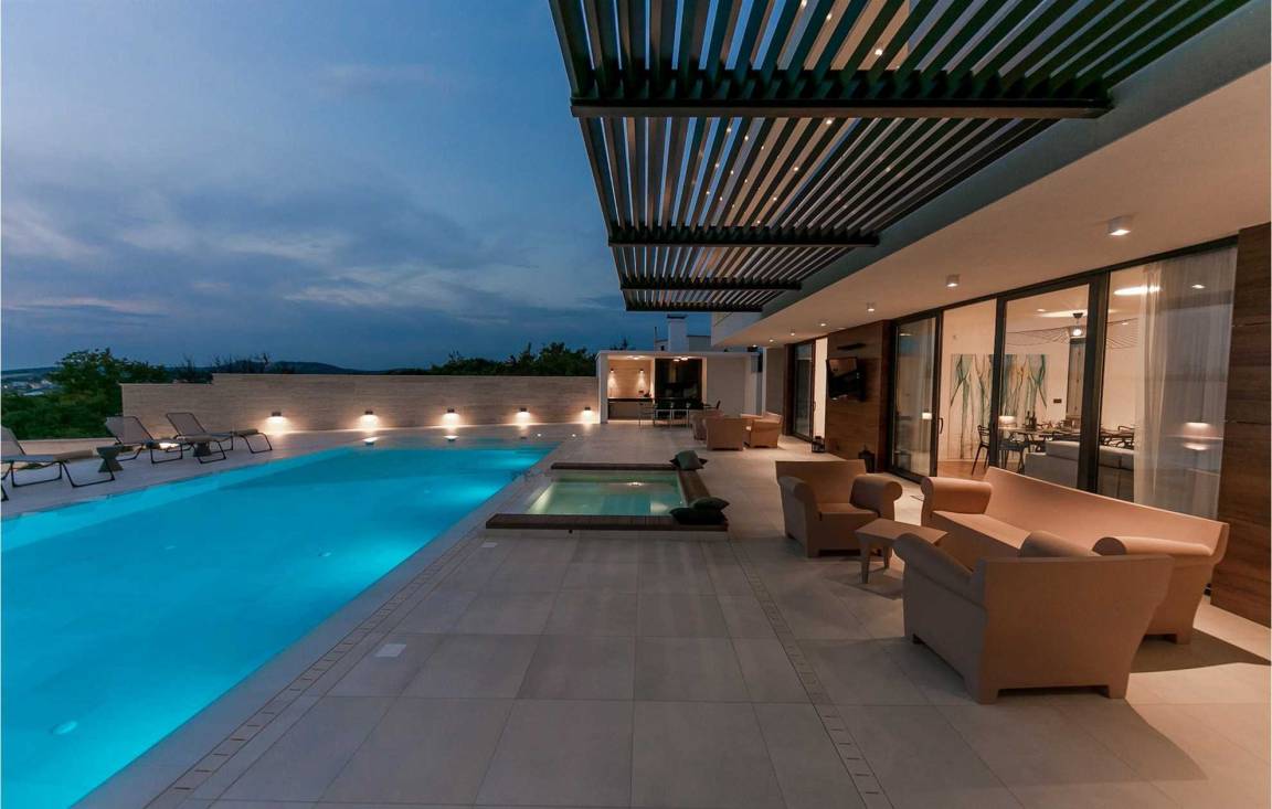 297 M² Villa ∙ 6 Habitaciones ∙ 12 Huéspedes - Šibenik