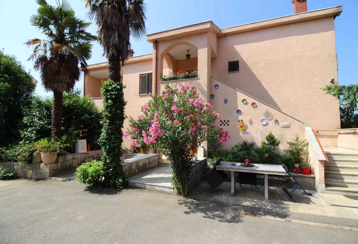 80 M² Ferienwohnung ∙ 2 Schlafzimmer ∙ 5 Gäste - Poreč