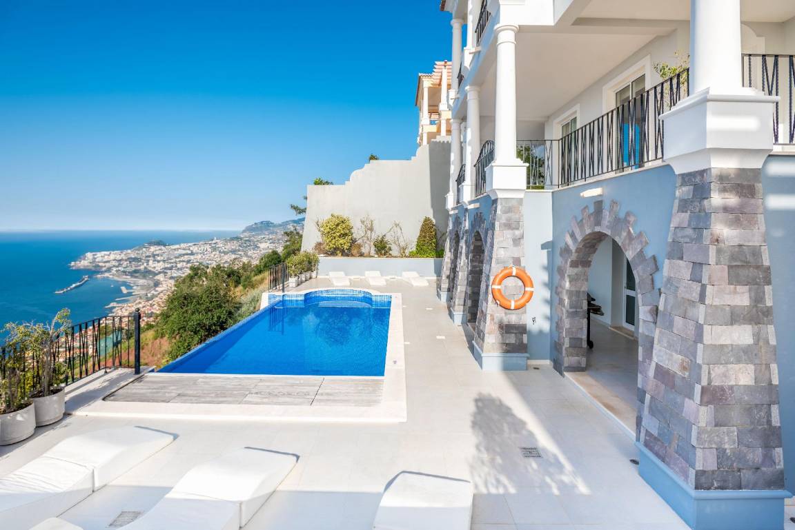 500 M² House ∙ 4 Bedrooms ∙ 8 Guests - Madeira