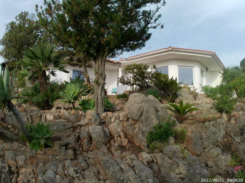 100 M² Villa ∙ 3 Bedrooms ∙ 5 Guests - La Maddalena