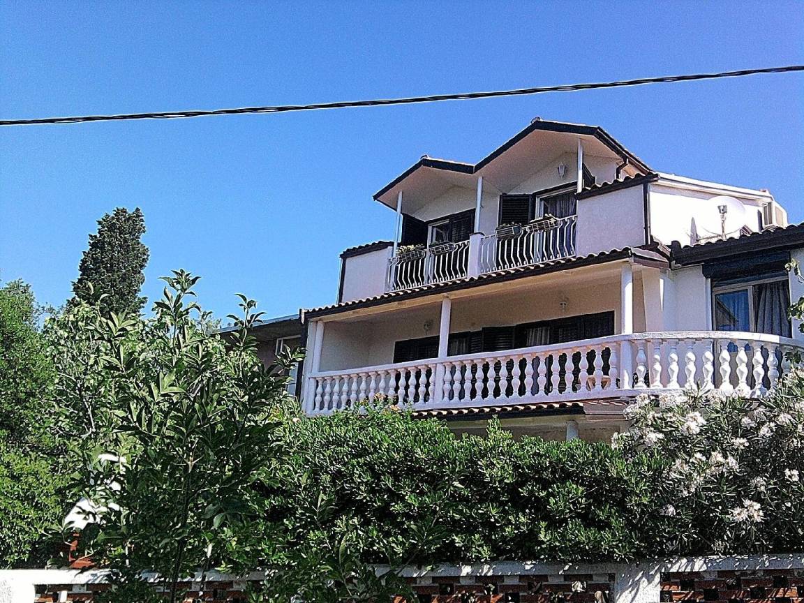 177 M² Huis ∙ 5 Slaapkamers ∙ 10 Gasten - Novi Vinodolski