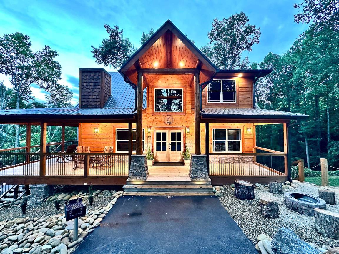 Apartment ∙ 3 Bedrooms ∙ 7 Guests - Gatlinburg, TN