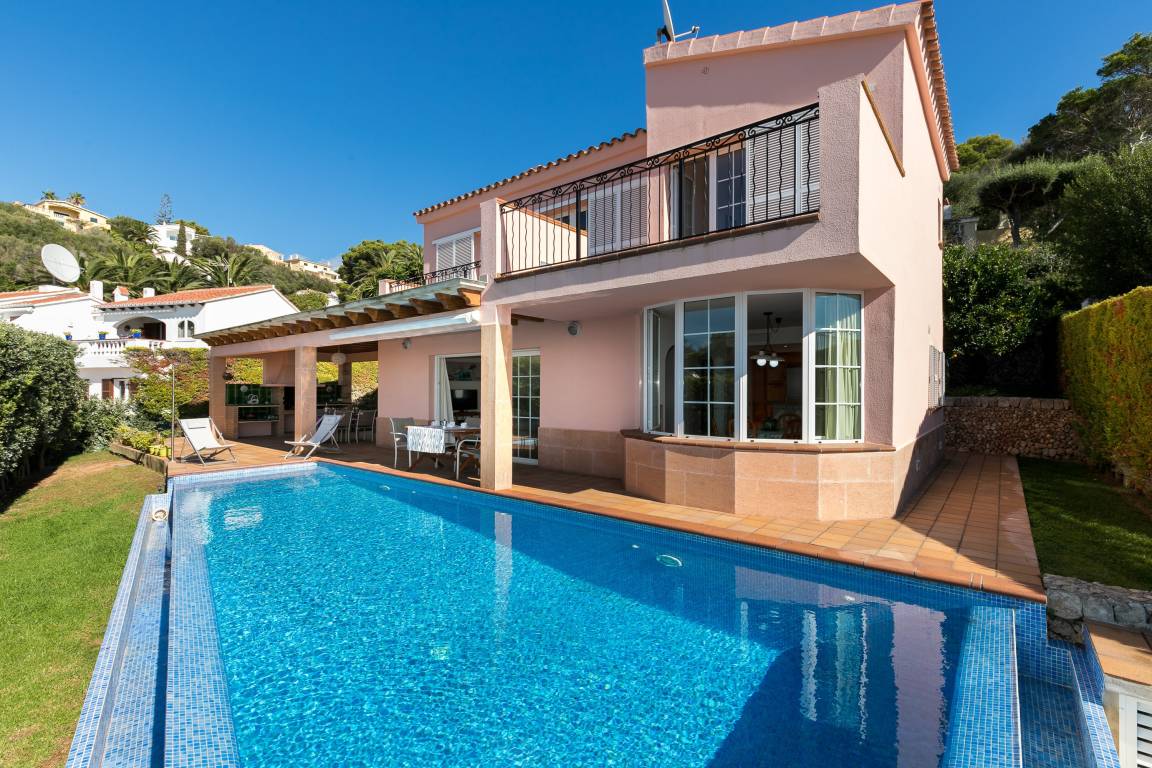 150 M² Villa ∙ 4 Bedrooms ∙ 8 Guests - Alaior