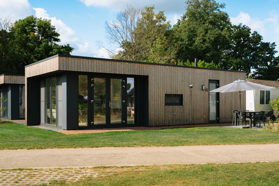 Hut ∙ 2 Slaapkamers ∙ 4 Gasten - Vriezenveen