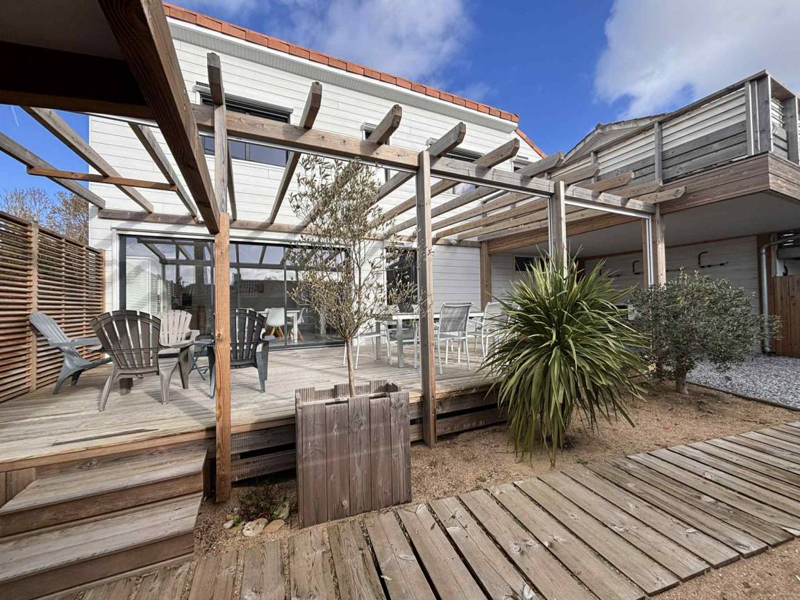 112 M² Maison De Vacances ∙ 3 Chambres ∙ 6 Personnes - Angles