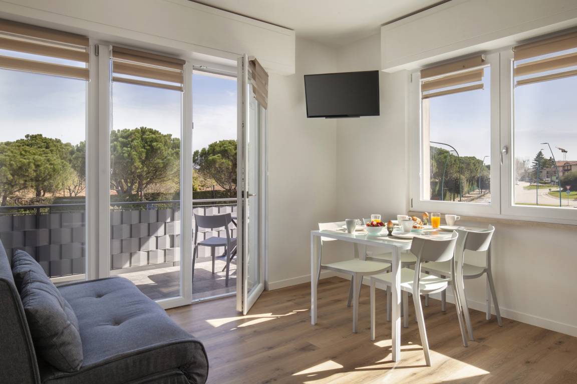 60 M² Apartment ∙ 2 Bedrooms ∙ 4 Guests - Peschiera del Garda