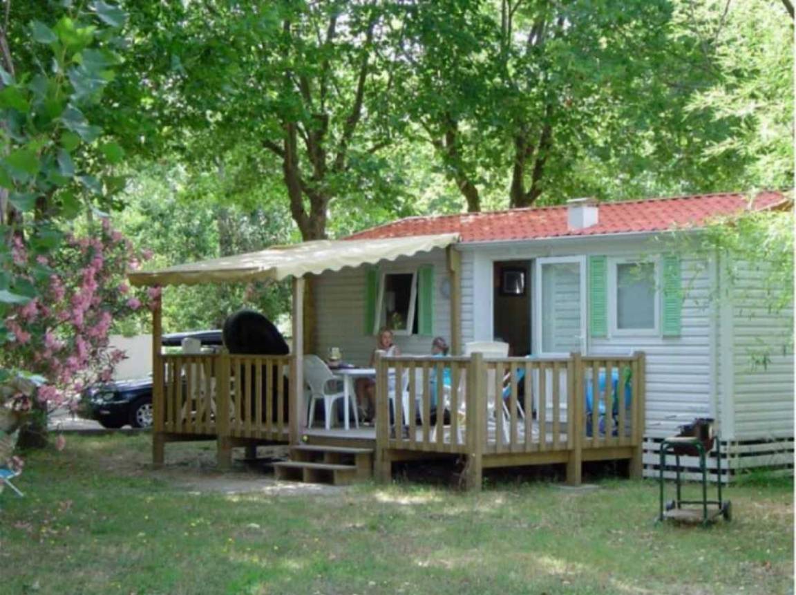 30 M² Camping ∙ 2 Chambres ∙ 5 Personnes - Ghisonaccia