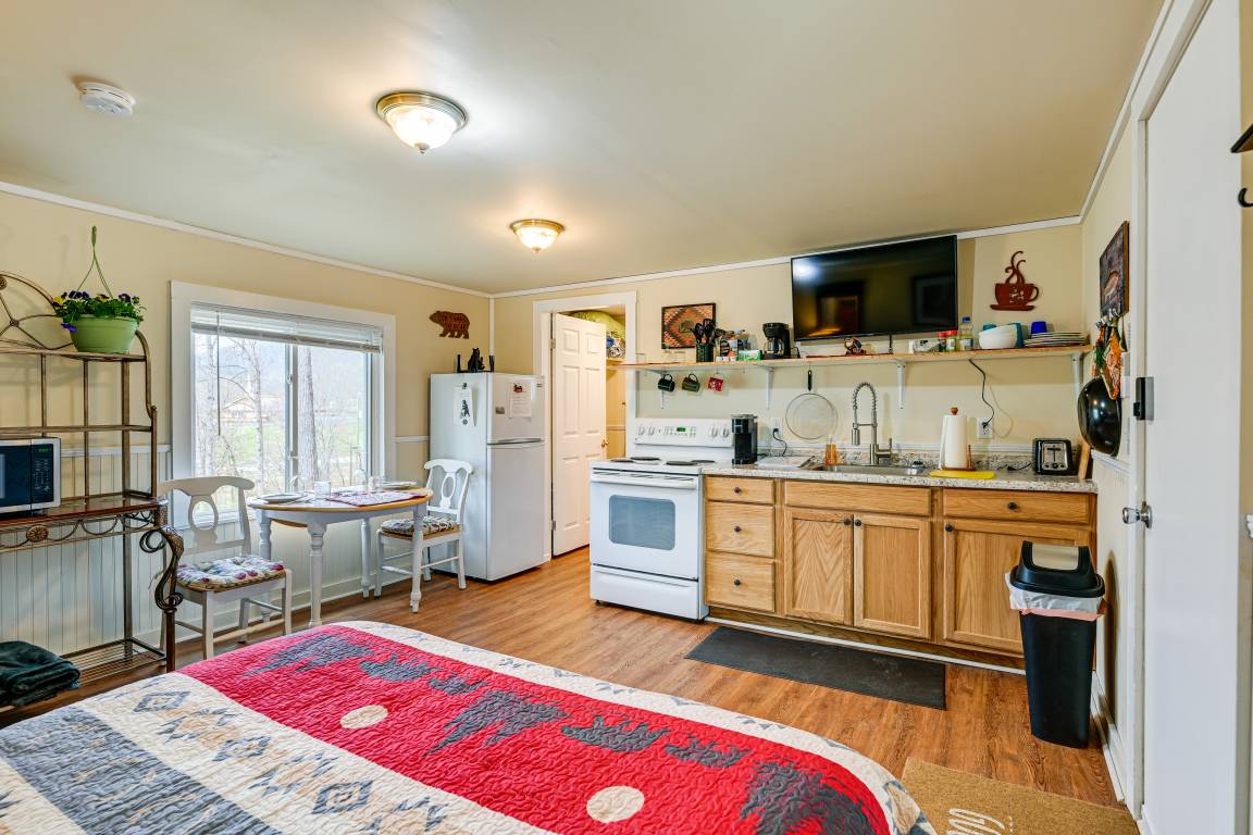 74 M² Apartment ∙ 3 Guests - Sylva, NC